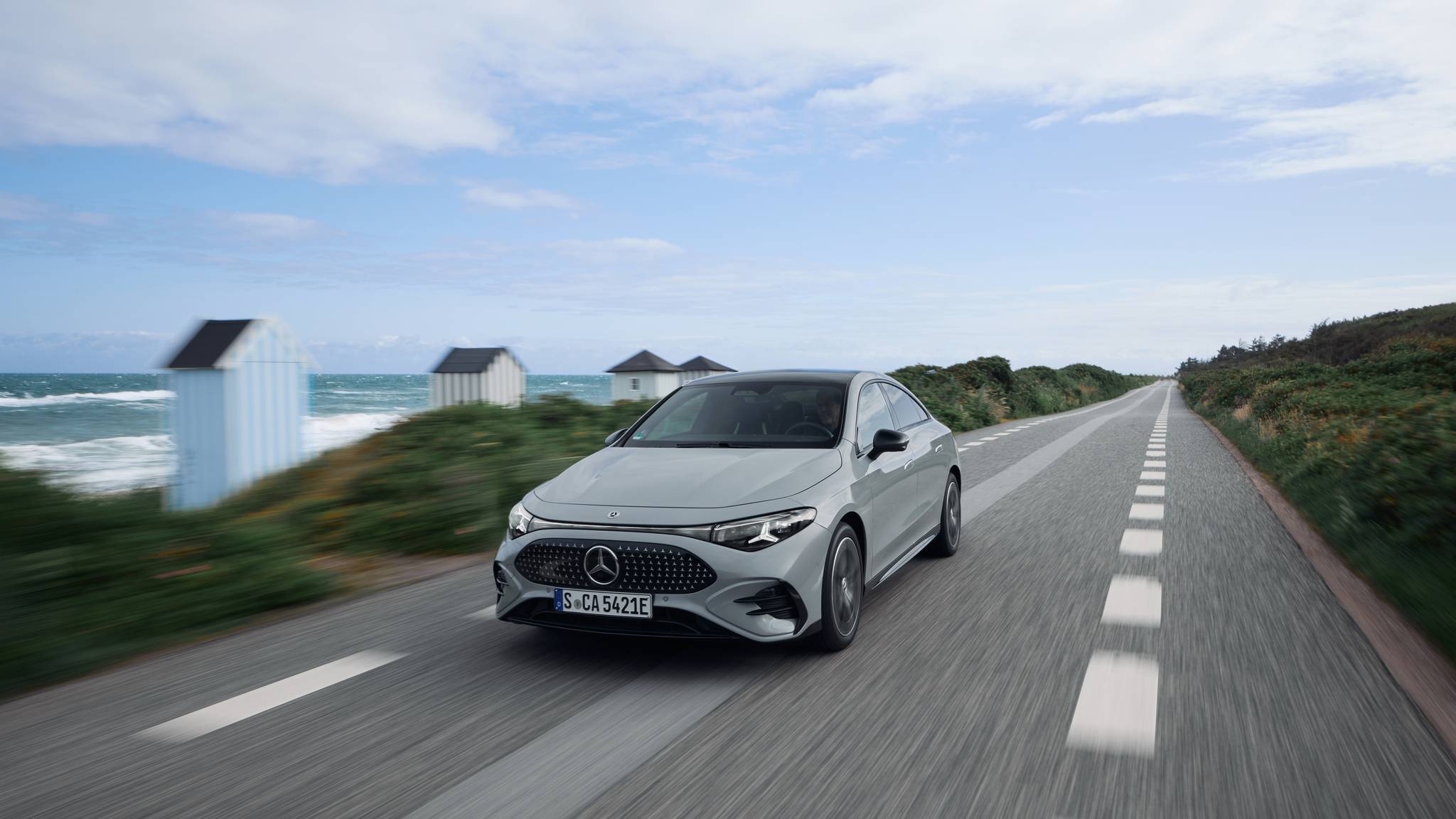 Mercedes-Benz CLA mit EQ Technologie – vier Lackierungen im Fokus