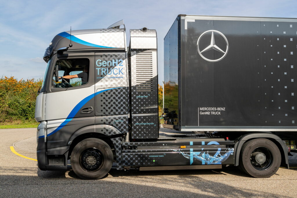 Mehr Bilder zum GenH2 Truck von Mercedes-Benz