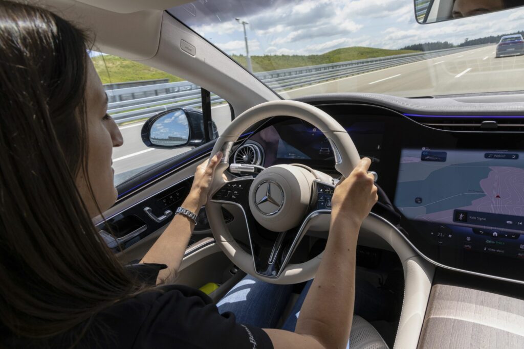 Der DRIVE PILOT der neuen S-Klasse & EQS kann Level 3