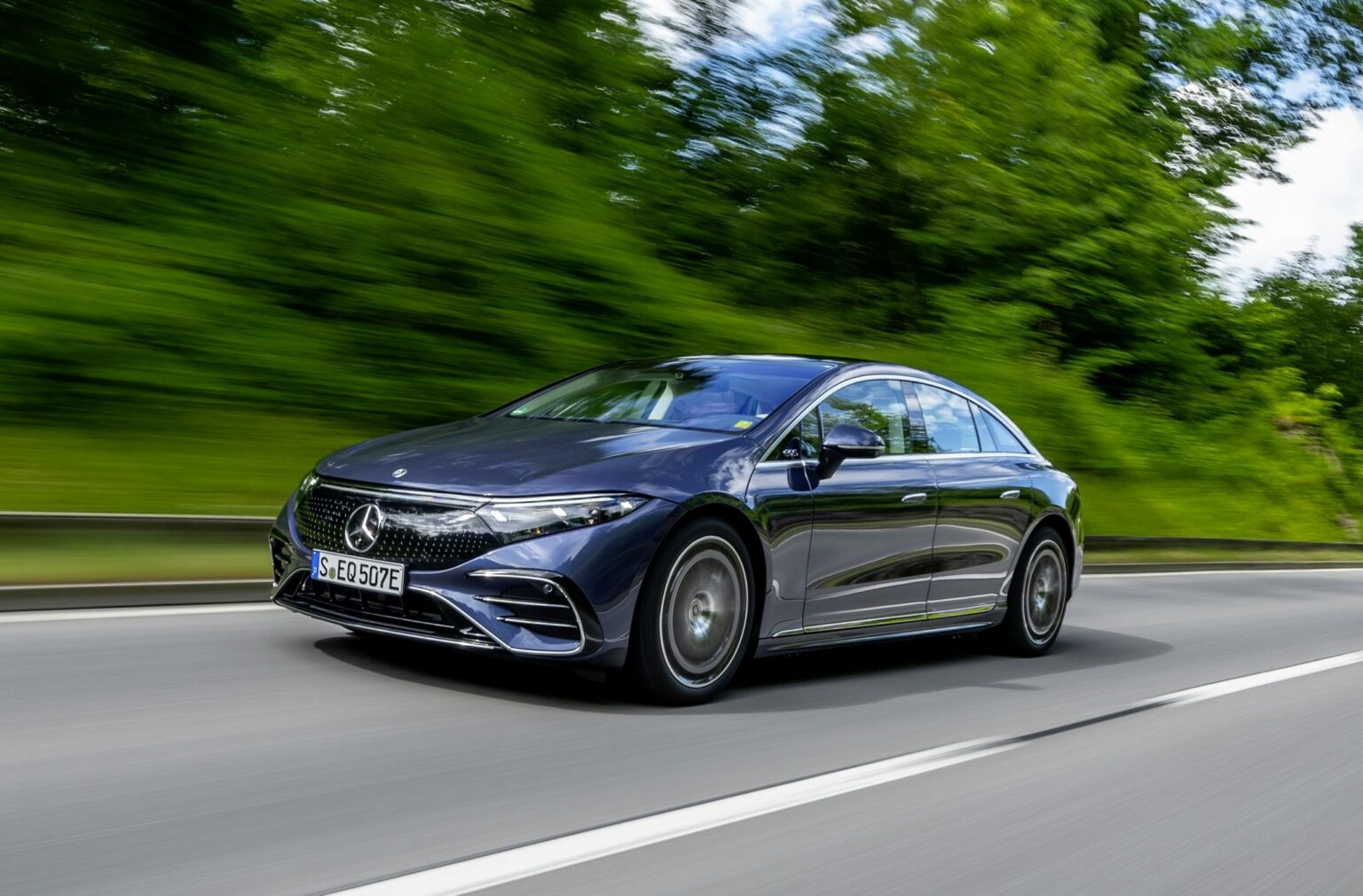 EQS 450 4MATIC und EQS 500 4MATIC ab Dienstag bereits bestellbar