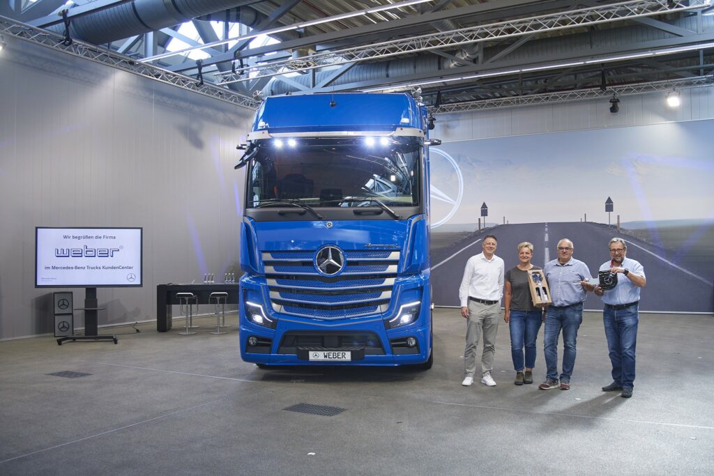 Erste Sonderedition des Actros L "Driver Extend+" ausgeliefert