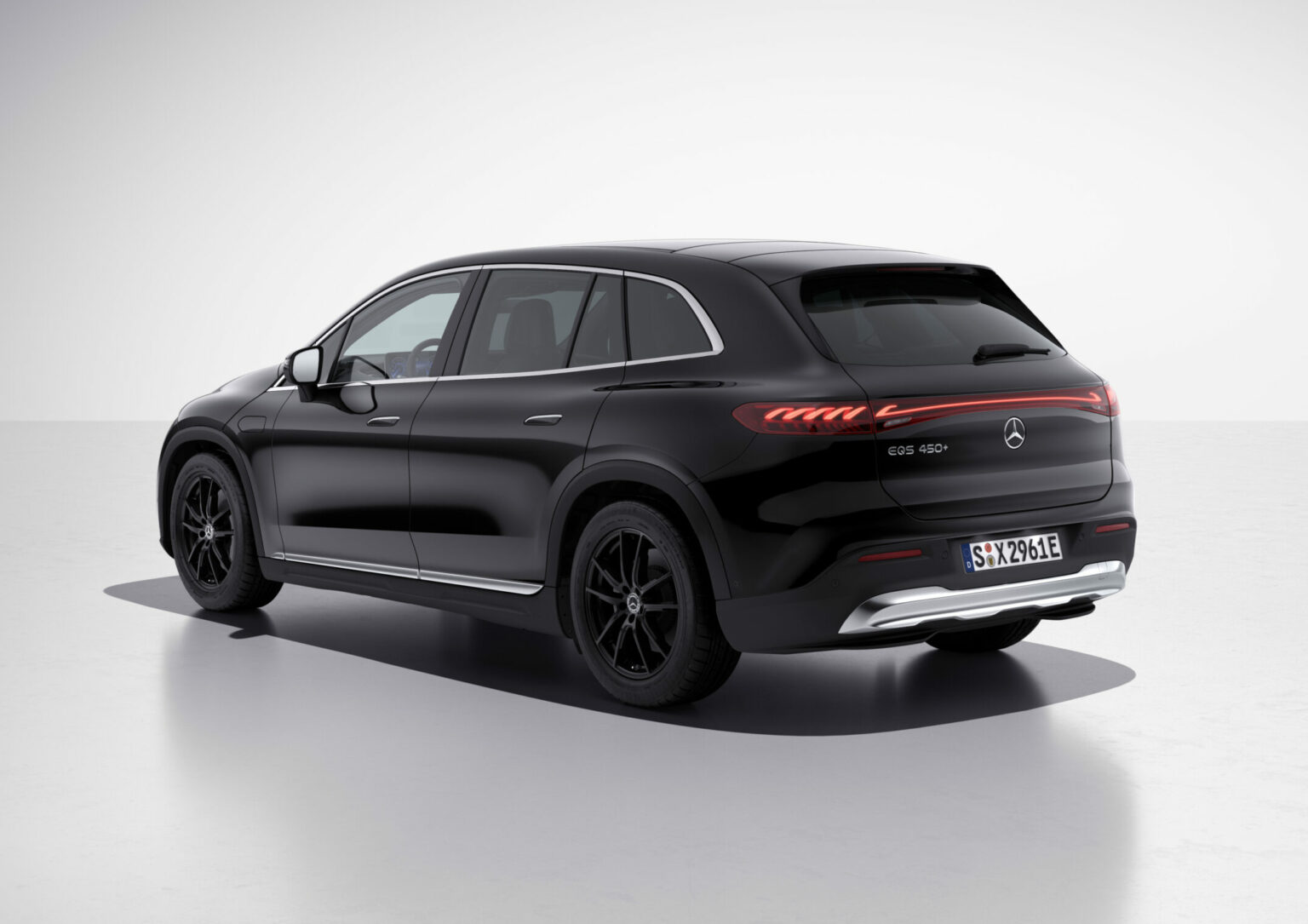 So Sieht Das Mercedes Benz Eqs Suv In Der Serienausstattung Aus