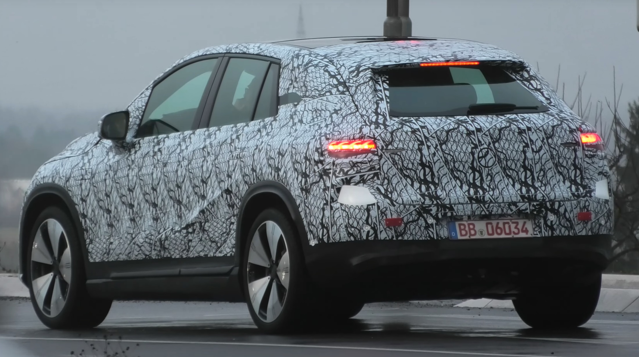 EQE-SUV-294-Erlkoenig-AMG22 | Mercedes-Benz Passion Blog / Mercedes ...