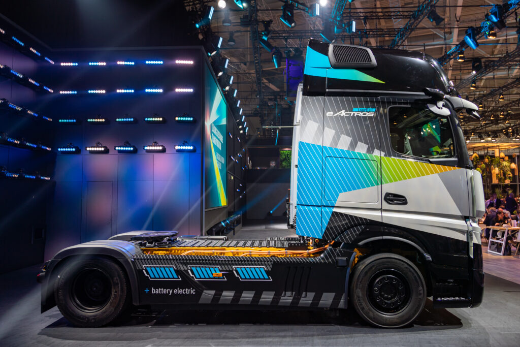 Erster Blick auf den Mercedes-Benz eActros LongHaul Concept