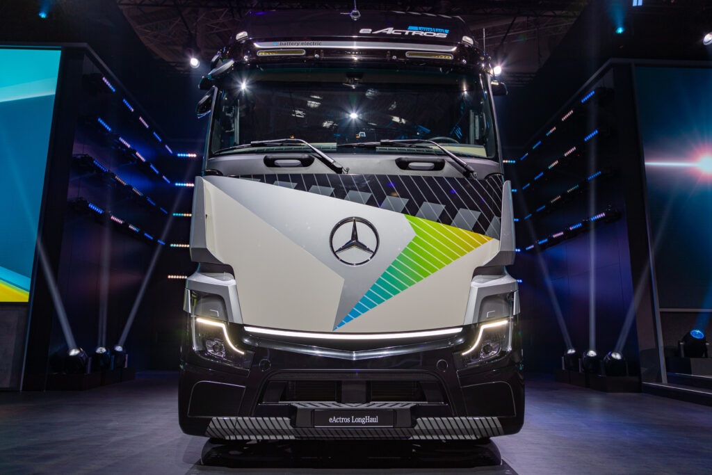 Erster Blick auf den Mercedes-Benz eActros LongHaul Concept
