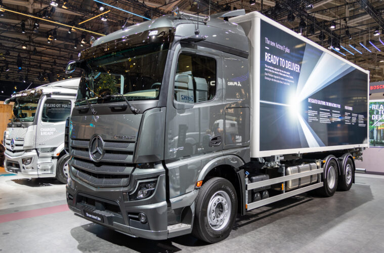 Mercedes-Benz LKW: News, Erlkönige, Bilder & Videos | Mercedes-Benz ...