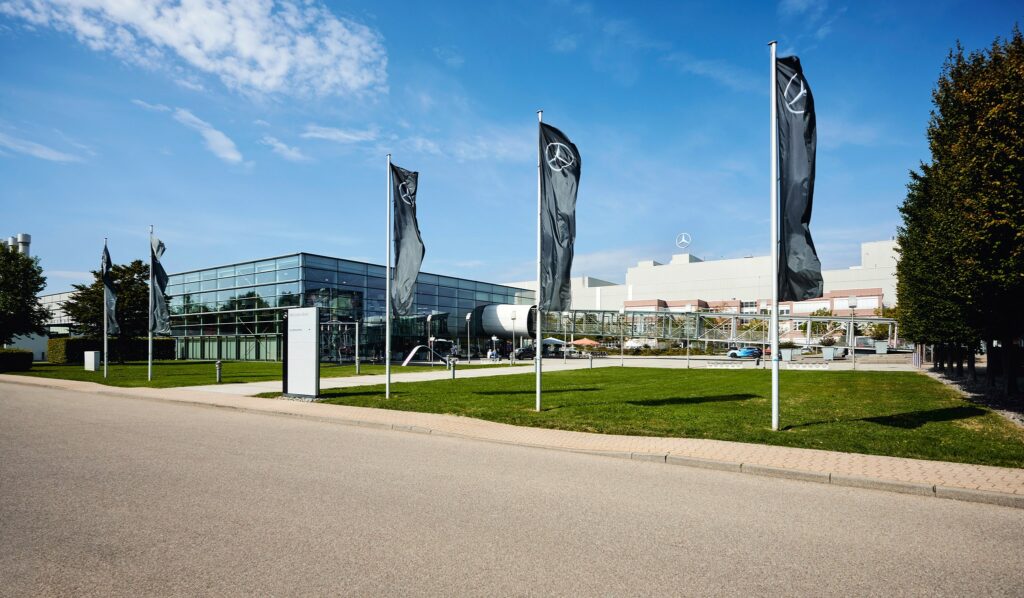 Mercedes-Benz Kundencenter Rastatt wird 25 Jahre