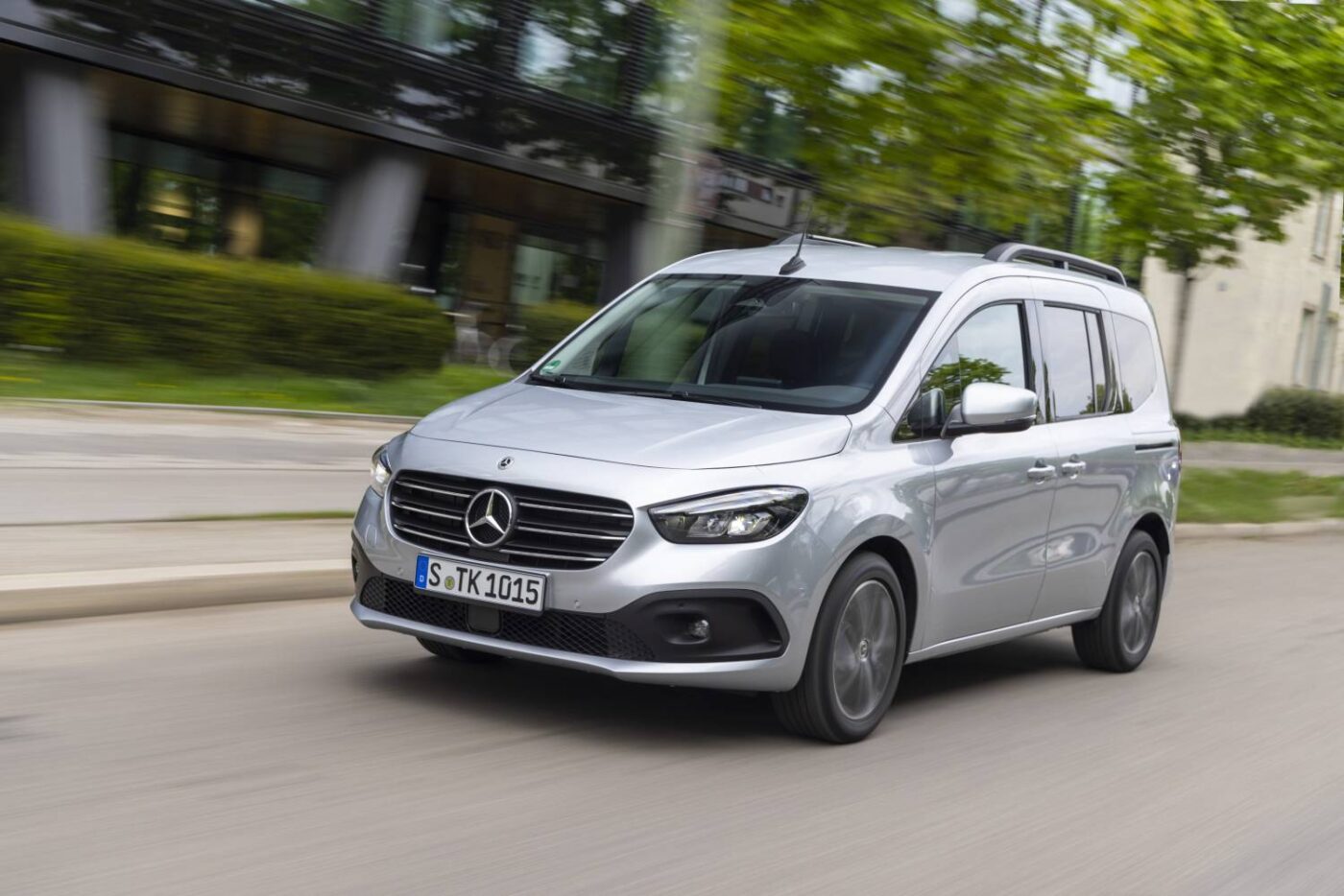 Daimler Truck holt Eva Scherer als Finanzvorstand