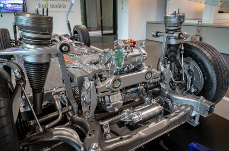 Mercedes-Benz Technik: News, Bilder & Videos zur Technik