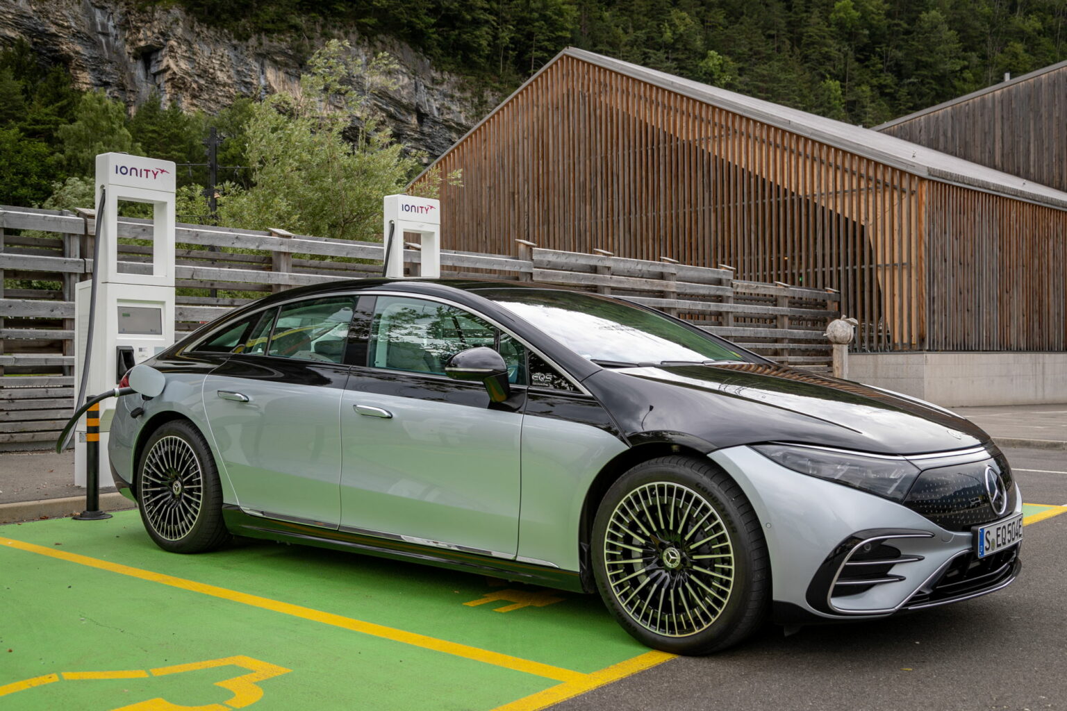 2048_Mercedes-Benz-EQS-V297-2021-4 | Mercedes-Benz Passion Blog ...
